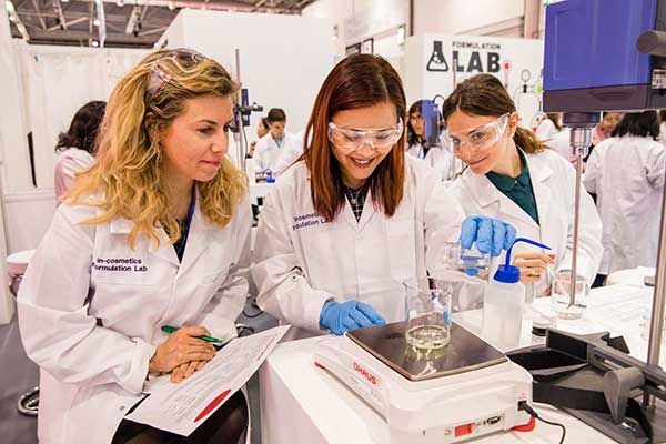 How Does Cosmetic Formulation Work? Experts Advice